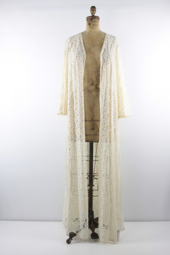 Vintage Full Length Cream Lace Duster // S L by FYGApparel