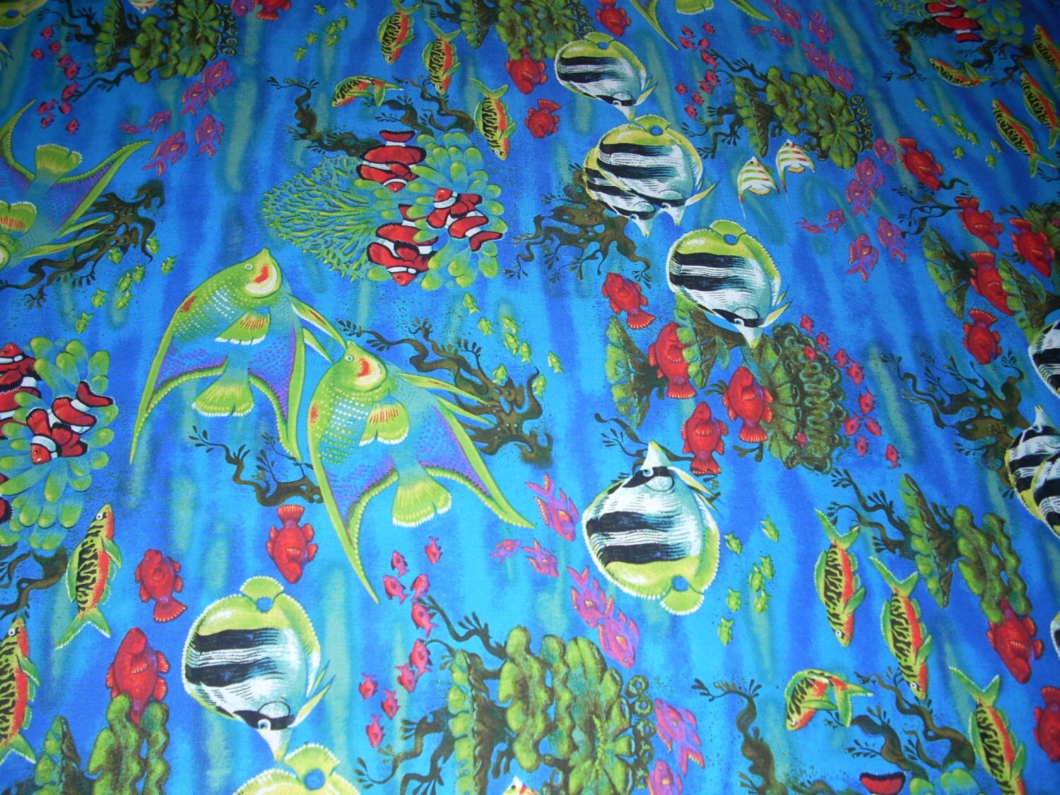 Tropical Fish Print cotton Fabric 44 wide sold by