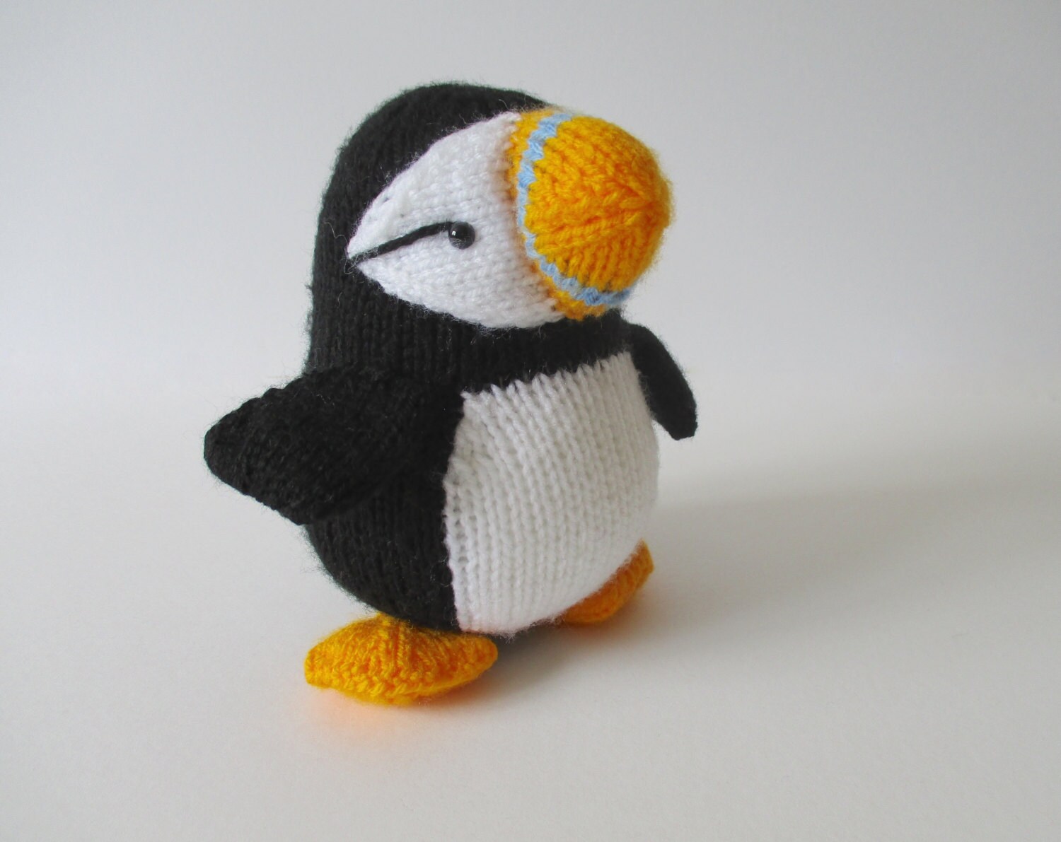 Huffin' Puffin toy knitting pattern