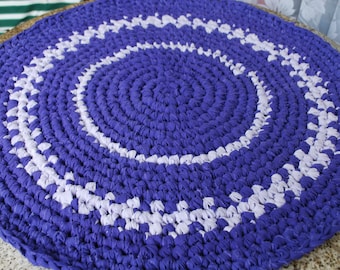 Blue and white handmade circle rug