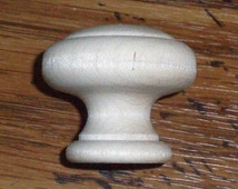 Popular items for wood cabinet pulls on Etsy