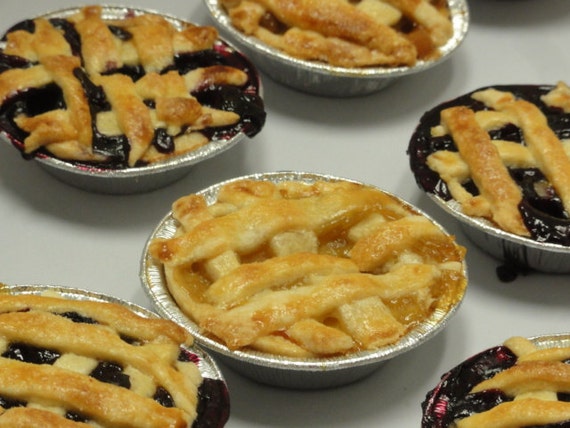 gourmet mini pie gourmet fruit mini pies mini by talkaboutsweet