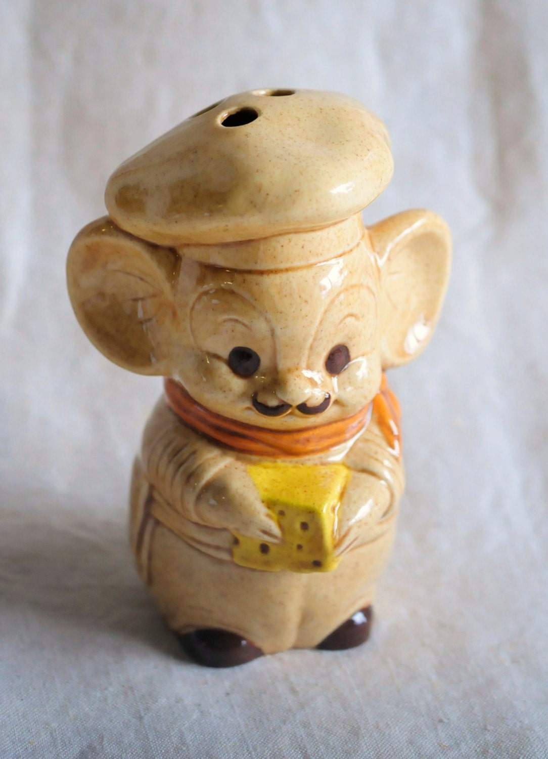 cheese shaker mouse, vintage mouse for grated cheese, Parmesan – Haute ...