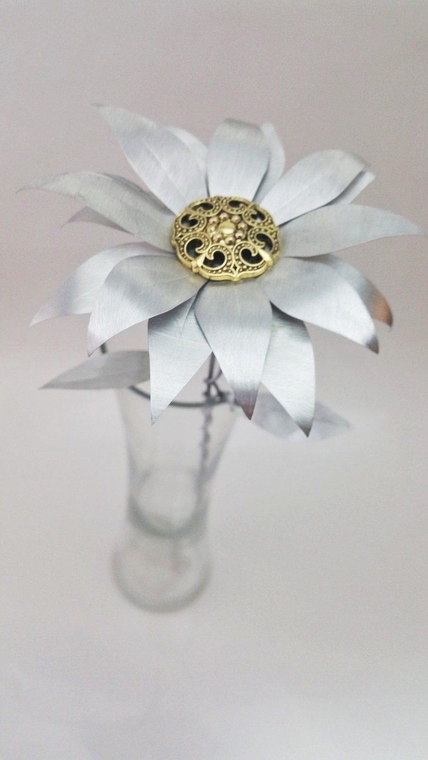 Recycled Soda Can Daisy, Metal Daisy, Metal Flower, Metal Flowers – Ayu ...
