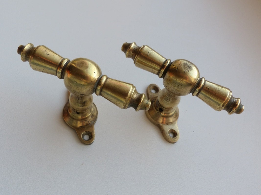 Set of 2 Antique solid brass Bronze window latch / vintage brass handle ...