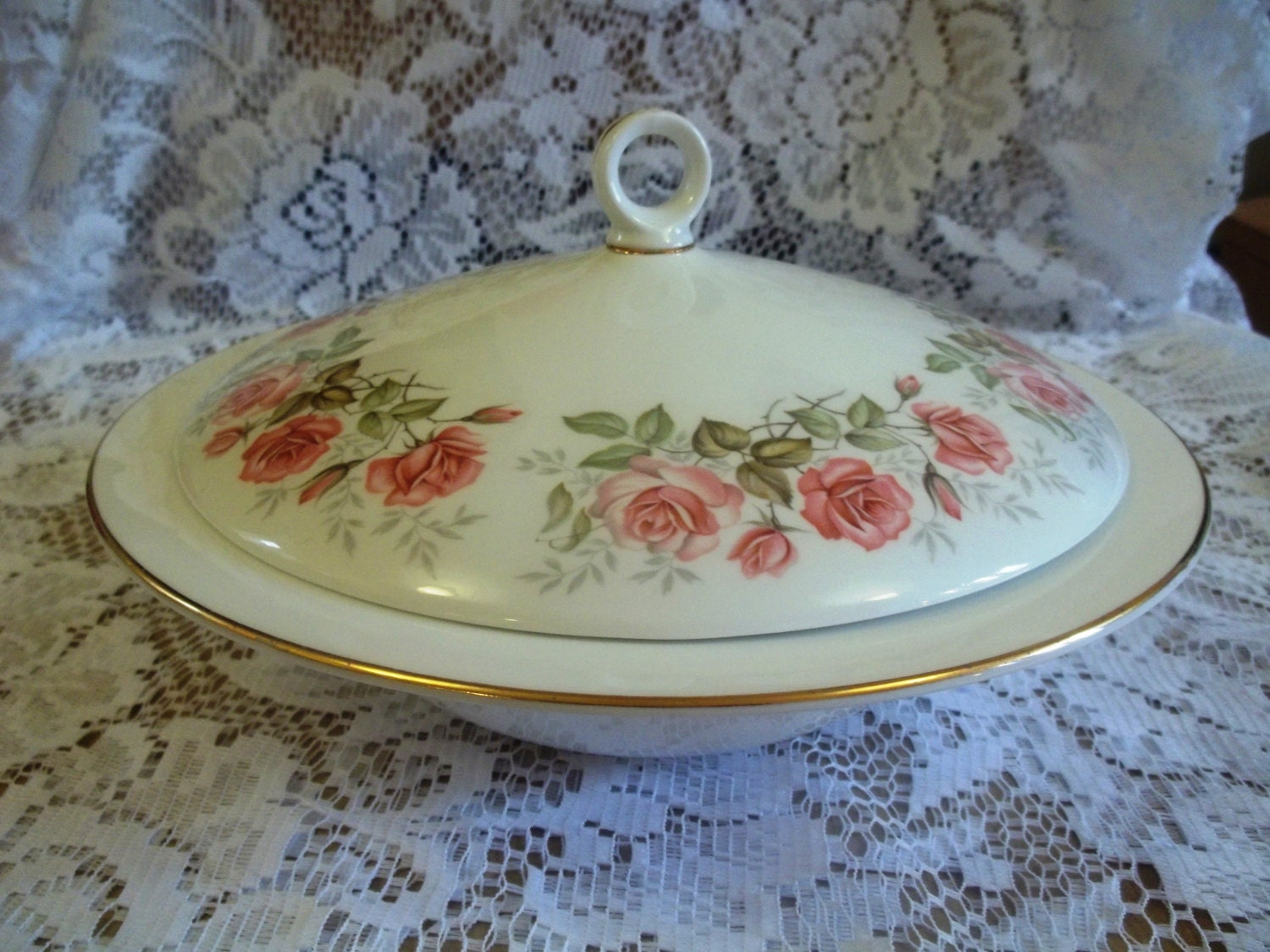 Mayfair China Vegetable Tureen – Pretty Pink Roses Pattern – Haute Juice