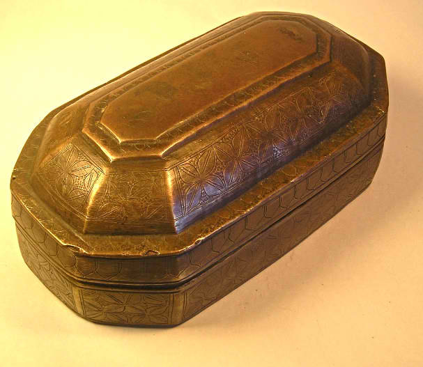 An Antique Mogul Islamic Bronze Box T47 – Haute Juice