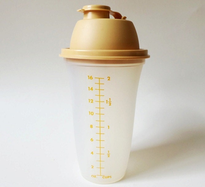 Vintage Tupperware Quick Shake Drink Mixer/Shaker – Harvest Gold ...
