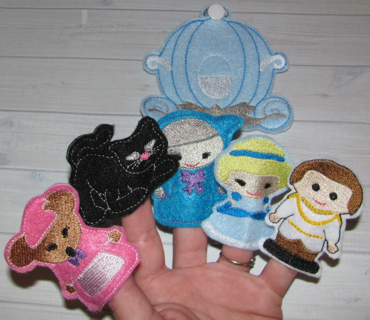 Cinderella finger puppets and case embroidery design digital