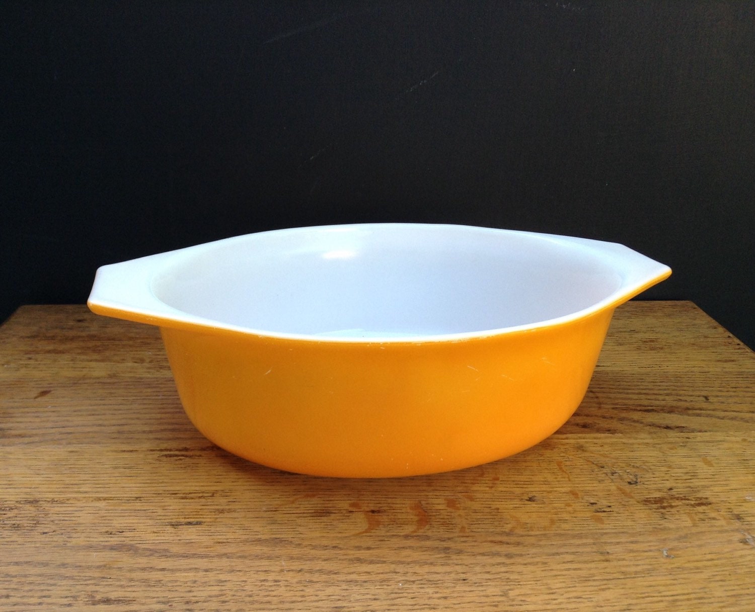 Vintage Pyrex Orange Oval Casserole Dish, Daisy, dish #043 – Haute Juice