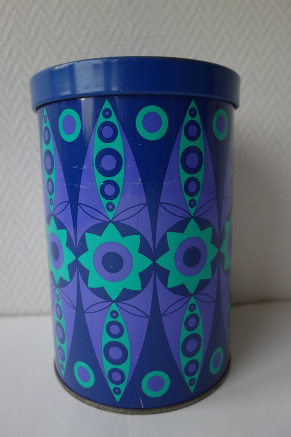 Tin metal storage round container canister cookie box Tomado Holland ...