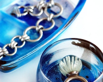 Handmade resin and clay jewelry by EdnaMo on Etsy