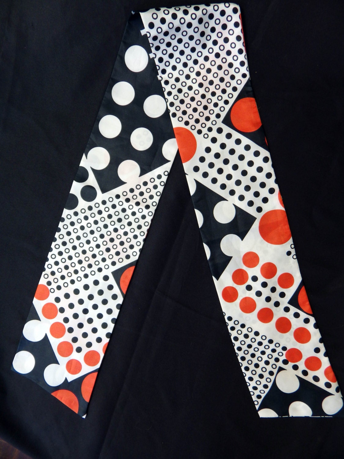 Vintage 60s mod head scarf – dotty black white & red – striking op art ...