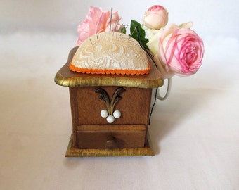 Vintage pin cushion | Etsy