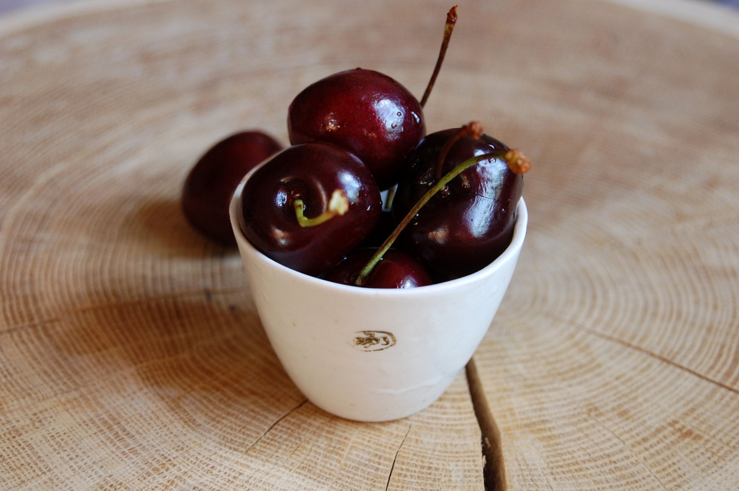 Laboratory crucible. Mini scientist porcelain cup, Medical crucibles ...