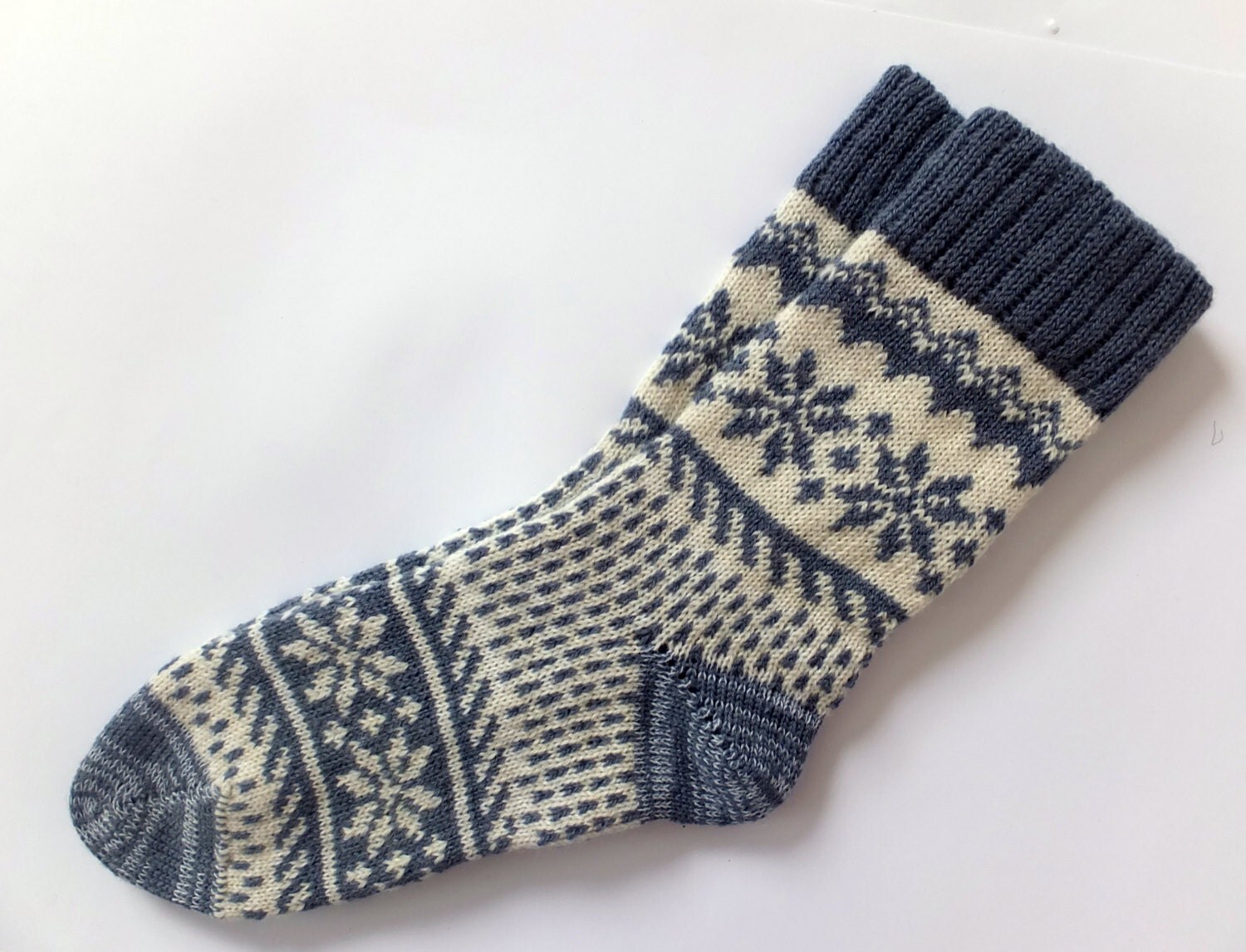 Classic Scandinavian Wool Socks with patterns. Women and by Junman