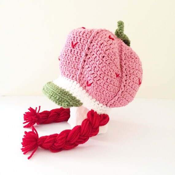 Crochet strawberry shortcake hat / strawberry hat / photo prop