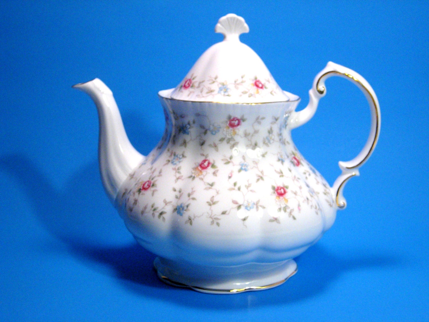 Vintage Porcelain Teapot Paragon China LTD Cottage Rose First Choice ...