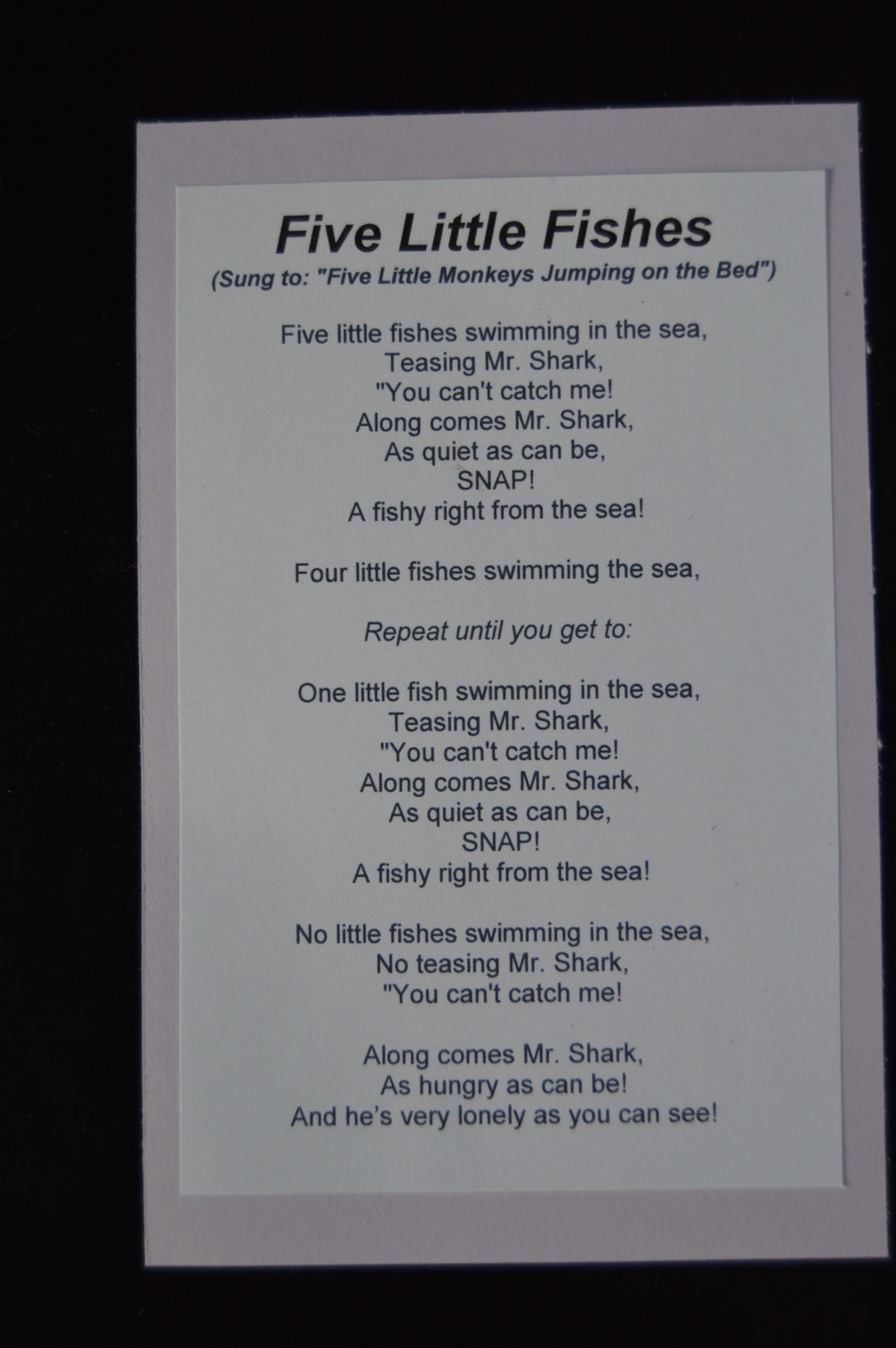 Five Little Fishies Flannel Board Story by PlayToLearnWithFelt