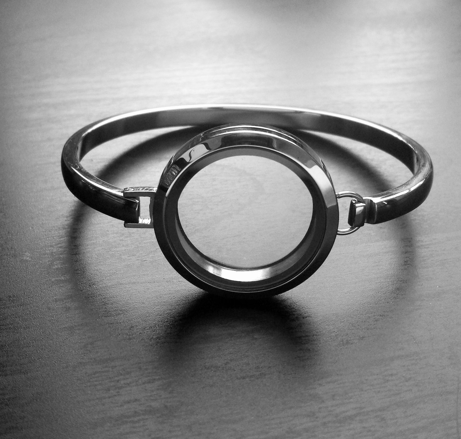 SIlver Floating Locket Bangle Bracelet-30mm Large