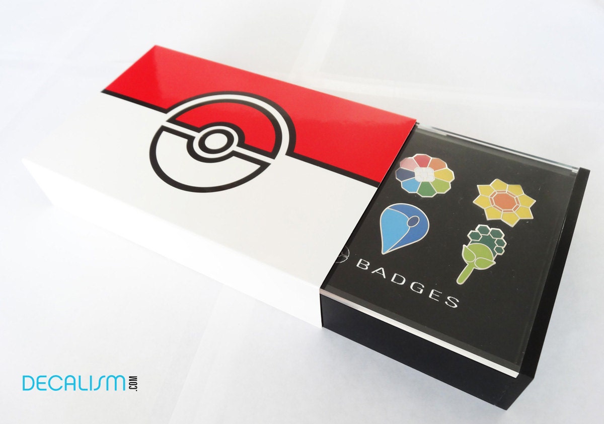 8 Pokemon Badges with Acrylic Collection Box: Kanto Gym Badges