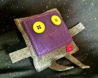 Robot plushie | Etsy