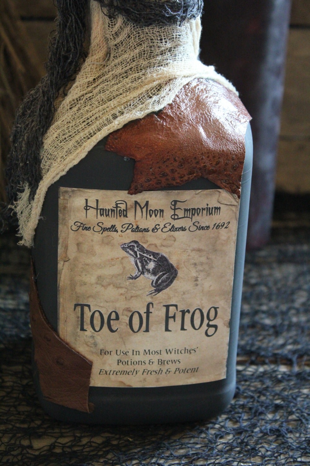 Halloween Potion Bottle Toe of Frog Large Potion