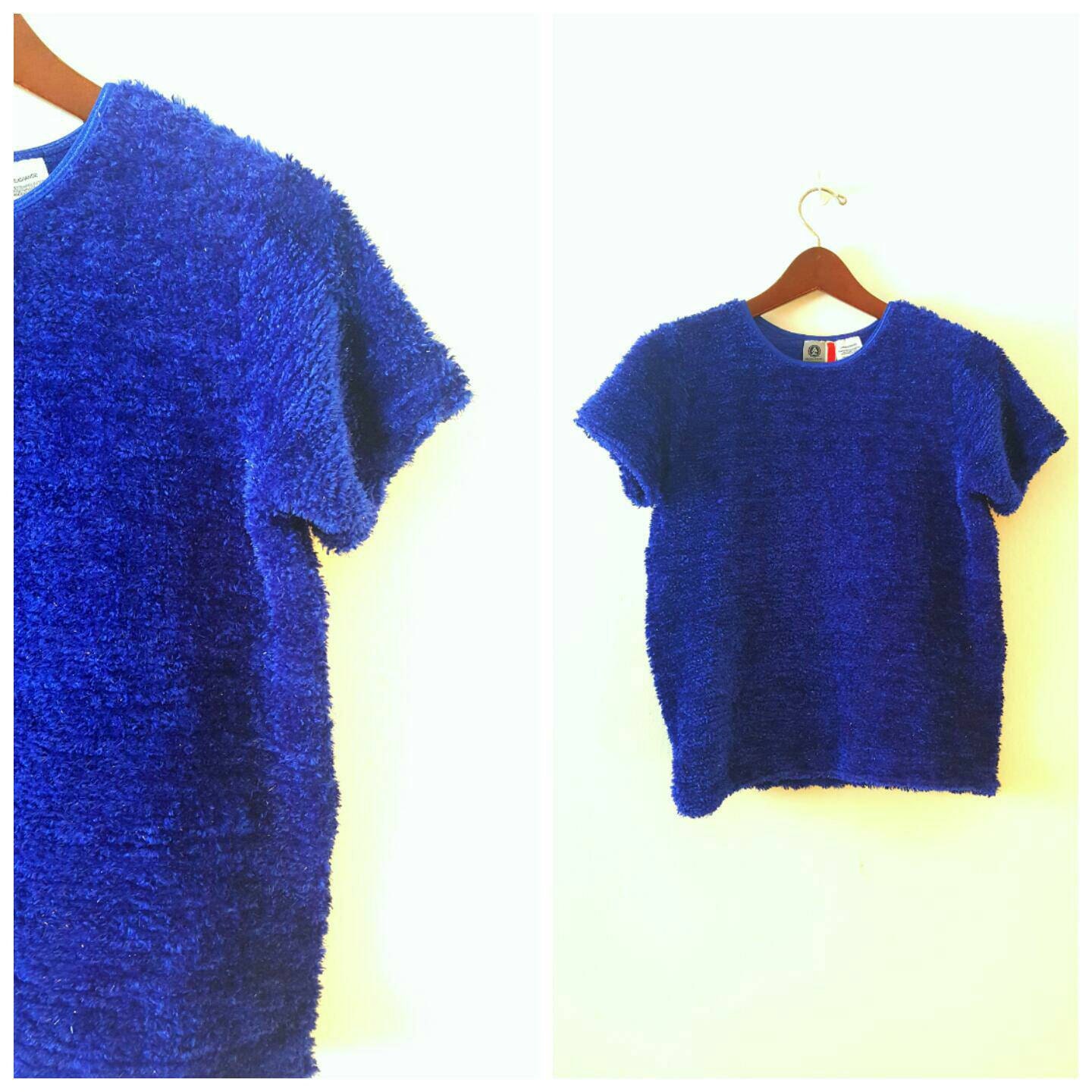 Vintage 90s fuzzy top beautiful blue color size L – Haute Juice