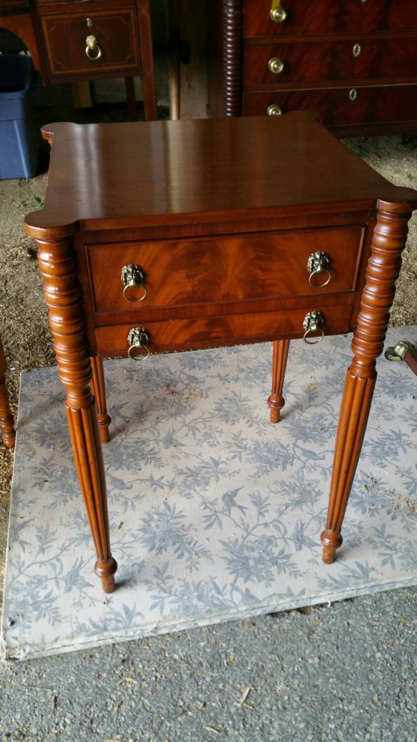 Antique Sewing Stand – Haute Juice