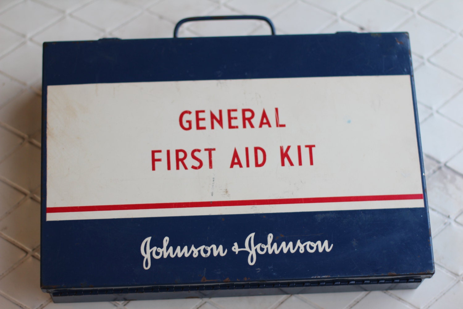 Vintage First Aid Kit Vintage Wall Mounted First AId KIt by NIne Star ...