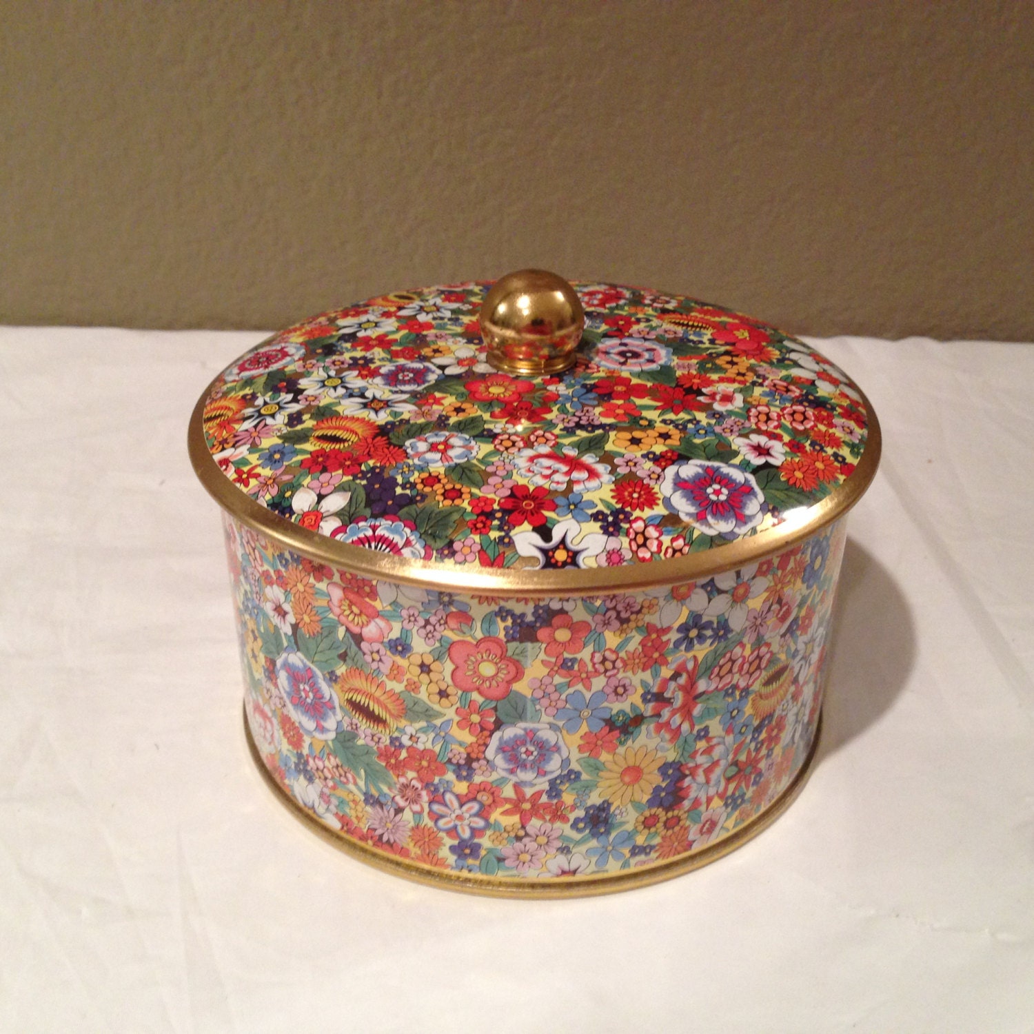 Vintage Floral Tin Container Lidded Made in England Collectible – Haute ...