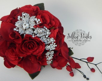 Red rose brooch | Etsy