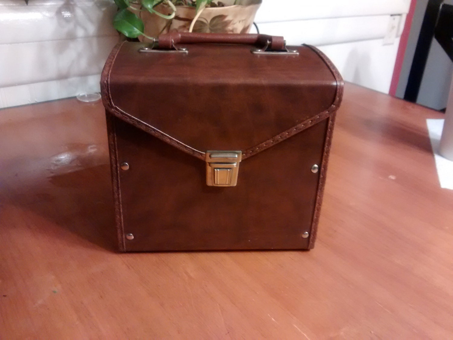 vintage, retro, hipster, record case, 45 rpm – Haute Juice