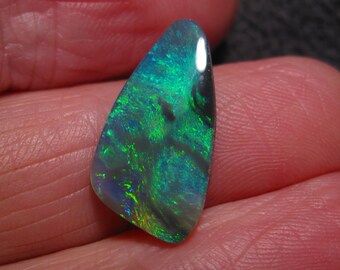 Beautiful Australian Opals & Floating opal jewellery by PlanetOpal