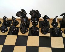 Galápagos Tagua nut chess set (Mate)