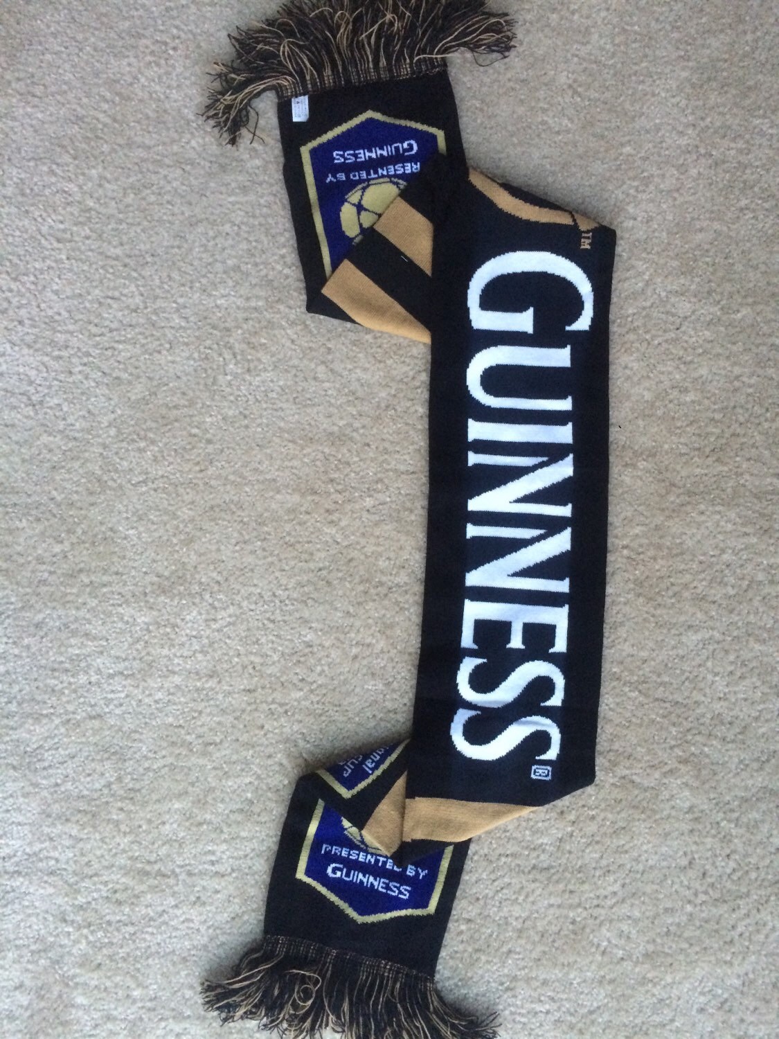 NEW Awesome Guinness scarf! Any soccer or beer fan would love it ...