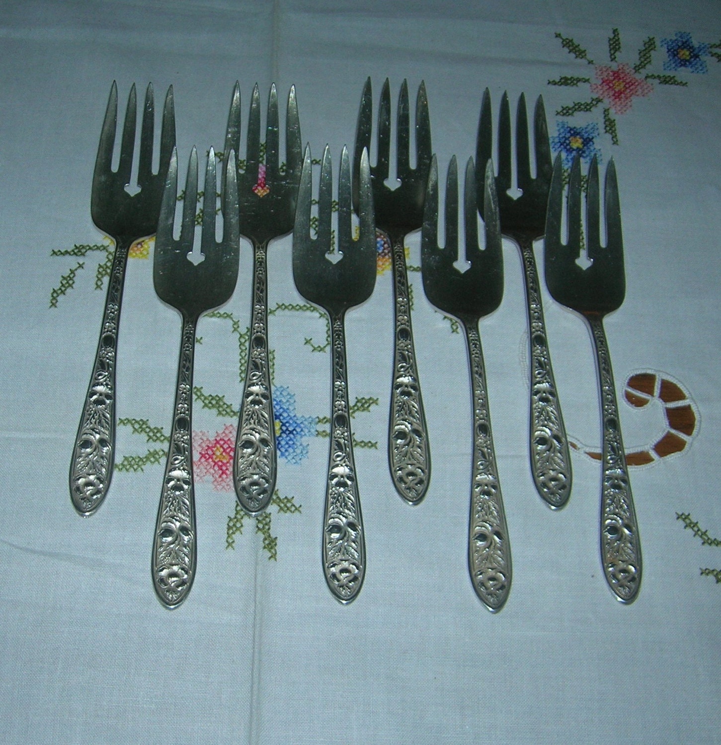 8 Antique Vintage MEO1 Met Rose Silverplate Salad/ Cake Forks Circa ...