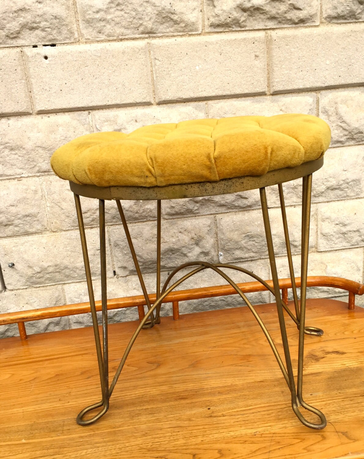 Mid-Century Mustard Yellow, Velvet Tufted Vanity Stool – Haute Juice