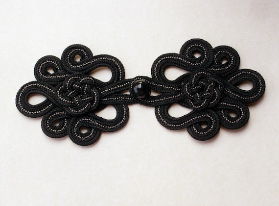 Extra large frog closure. Black with black button.