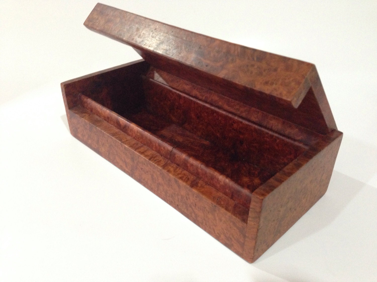 Rectangular wooden box with beautiful grain – Haute Juice