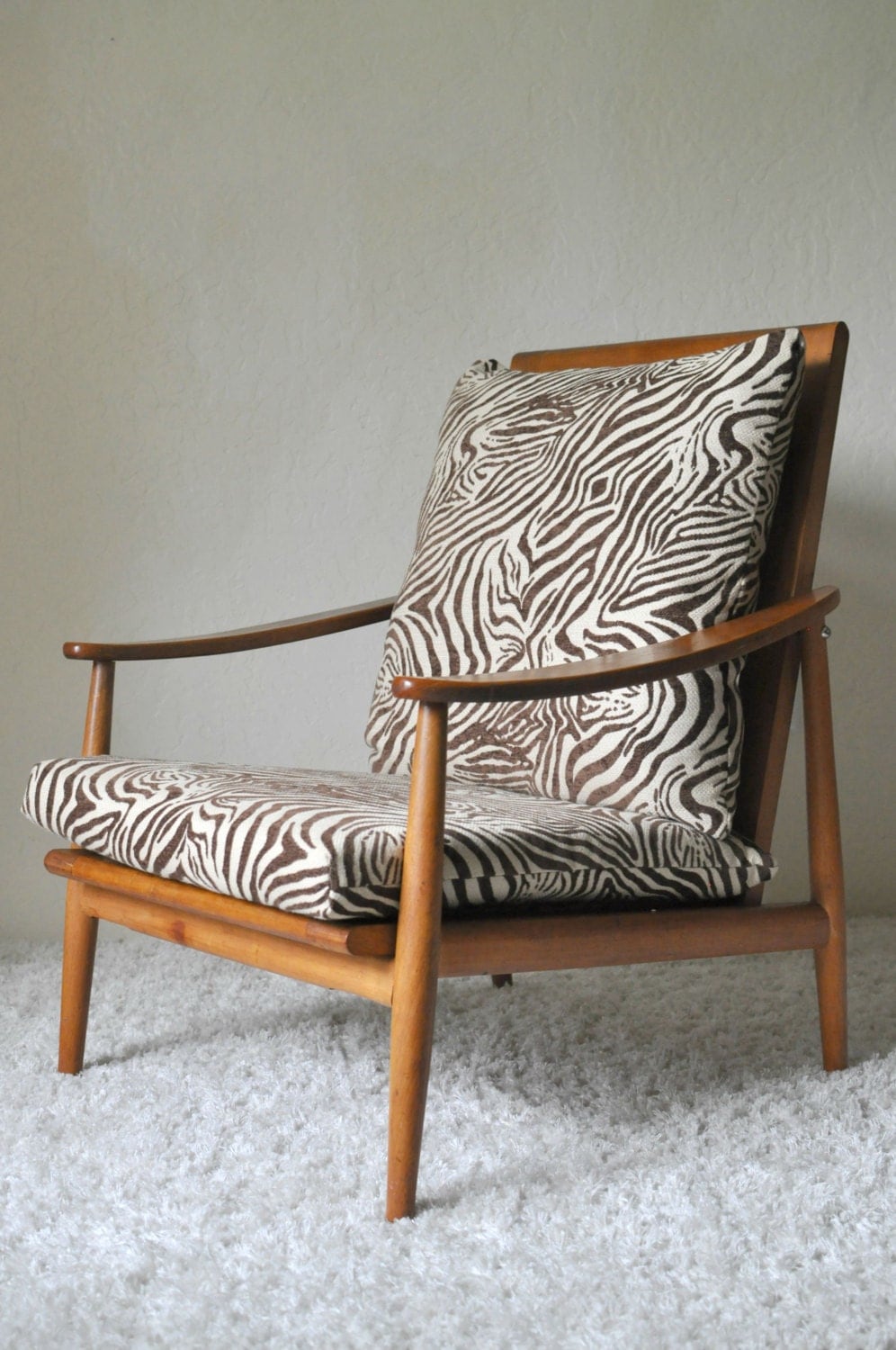 Mid Century Lounge Chair Animal Print Cushion/Sculpted Low Profile Wood ...