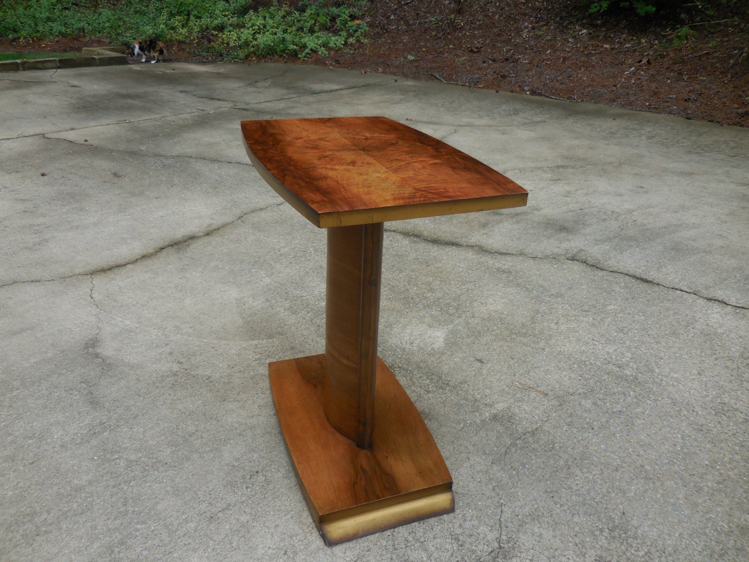 Art Deco Flame Mahogany plant/lamp stand – Haute Juice