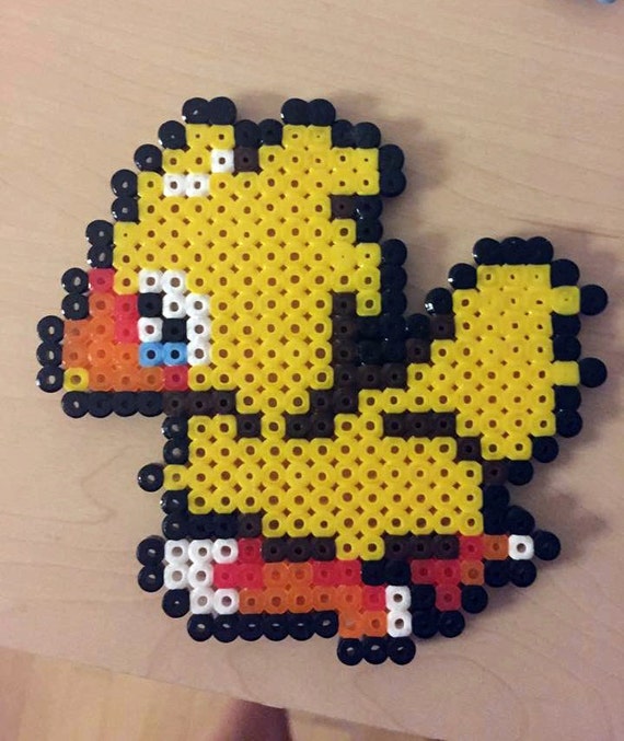 Articles similaires à Final Fantasy Pixel 8 bits Chocobo perle Perler ...