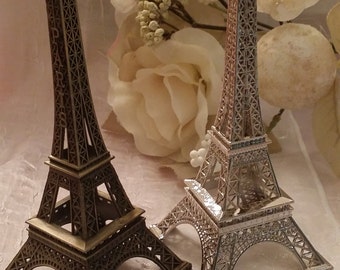 Items similar to Edible Eiffel Tower Cake topper on Etsy