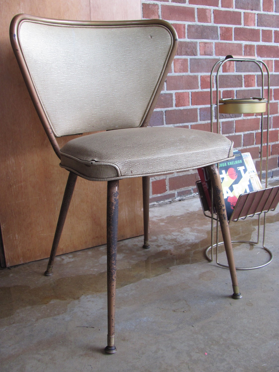 Expressive Mid Century Modern Wide Back Metal Framed Chair – Haute Juice