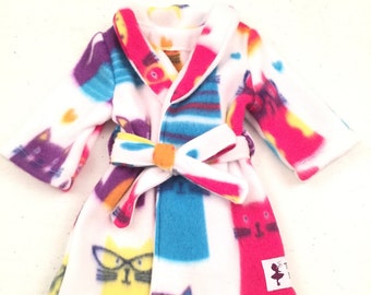 Comfy Cozy Robe: Bath Robe Sewing Pattern 18 Doll Robe