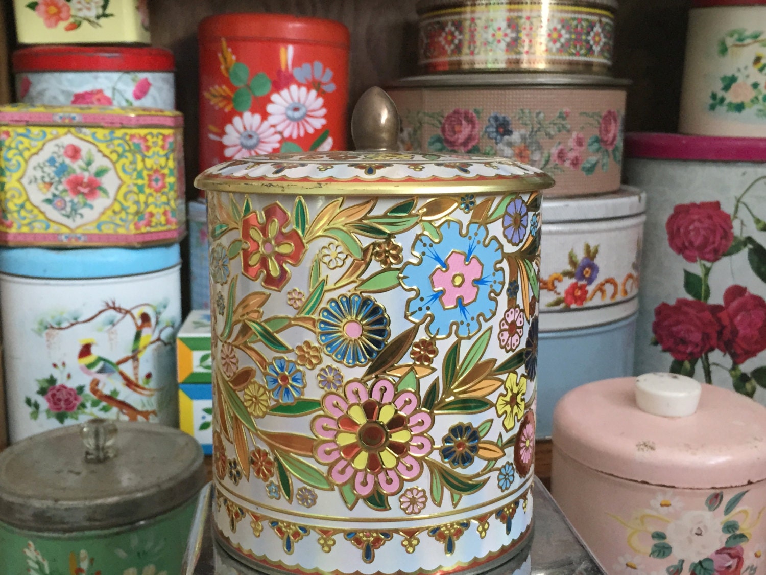 Vintage colorful floral tin box – Haute Juice