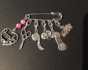 Knitting brooch | Etsy