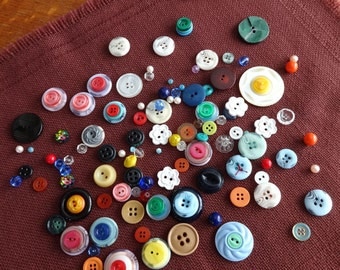 Vintage buttons | Etsy