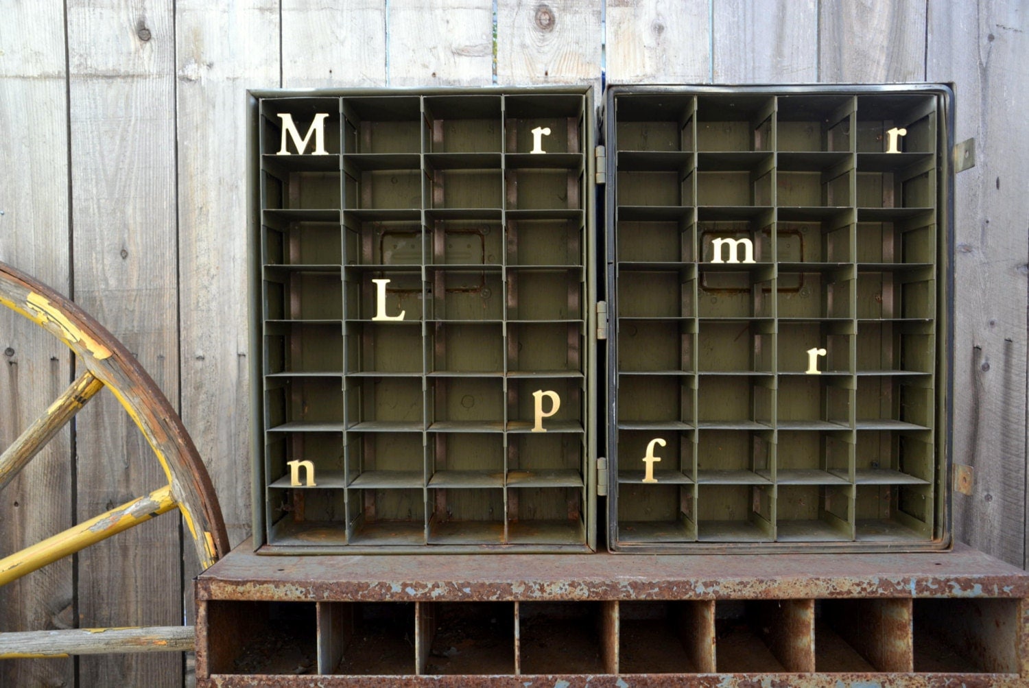 Portable US Army Medic Case / Field Hospital First Aid Kit: Industrial ...